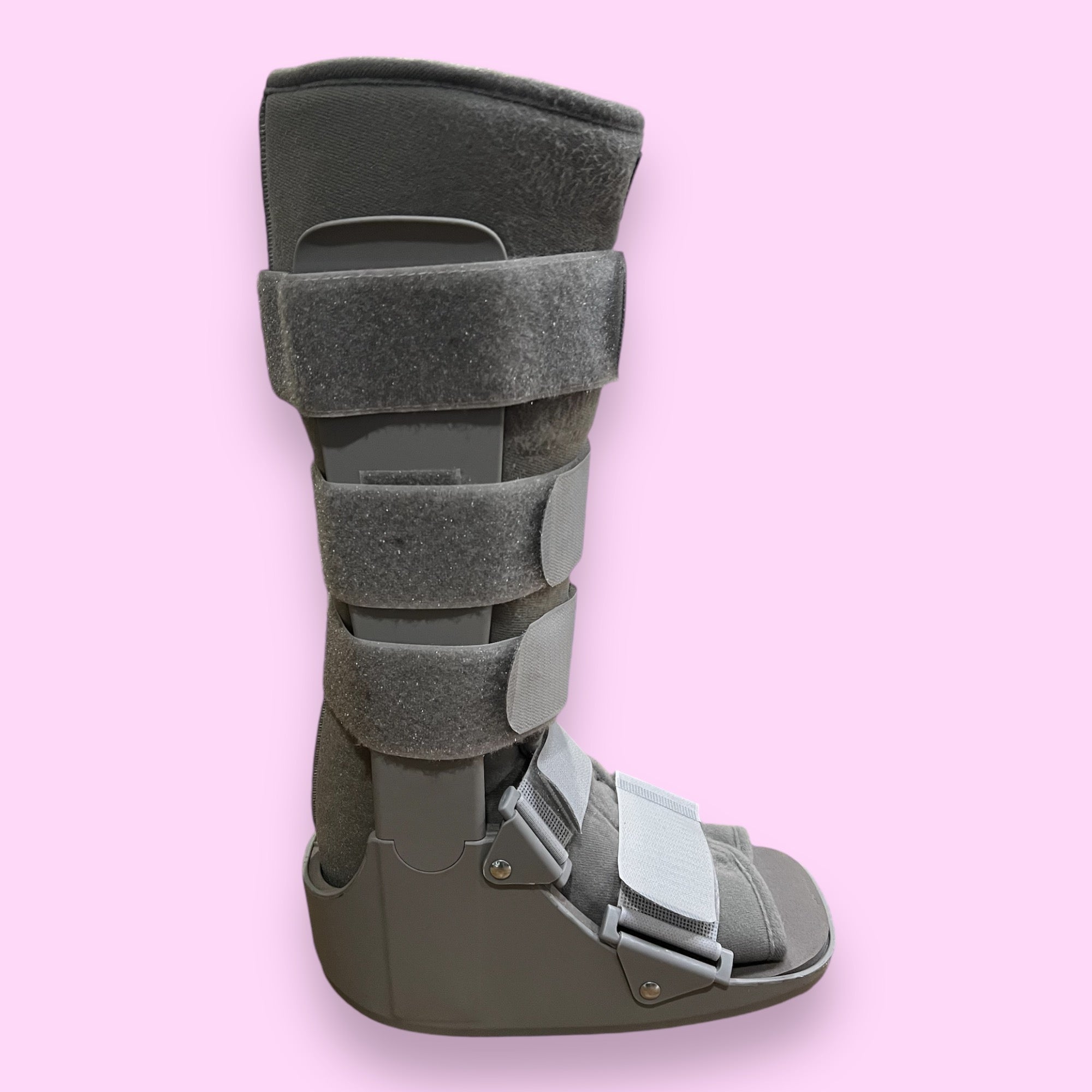"Oapl" Tall Ankle Moon Boot (Small) - Pre Owned – Paige's Mobility Options